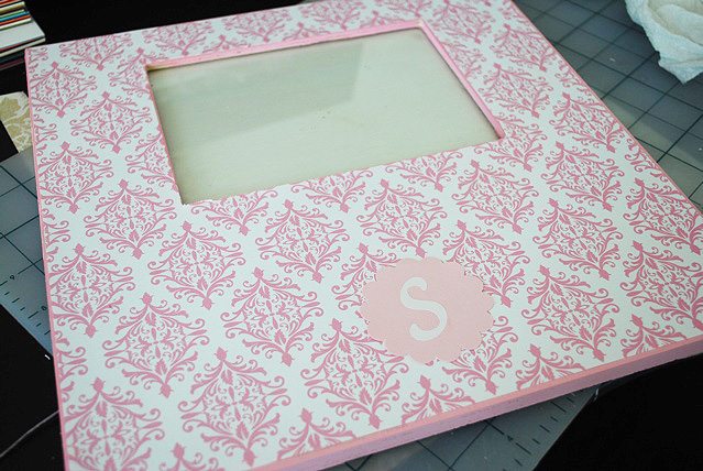 Easy, Knock-off Monogrammed Frames